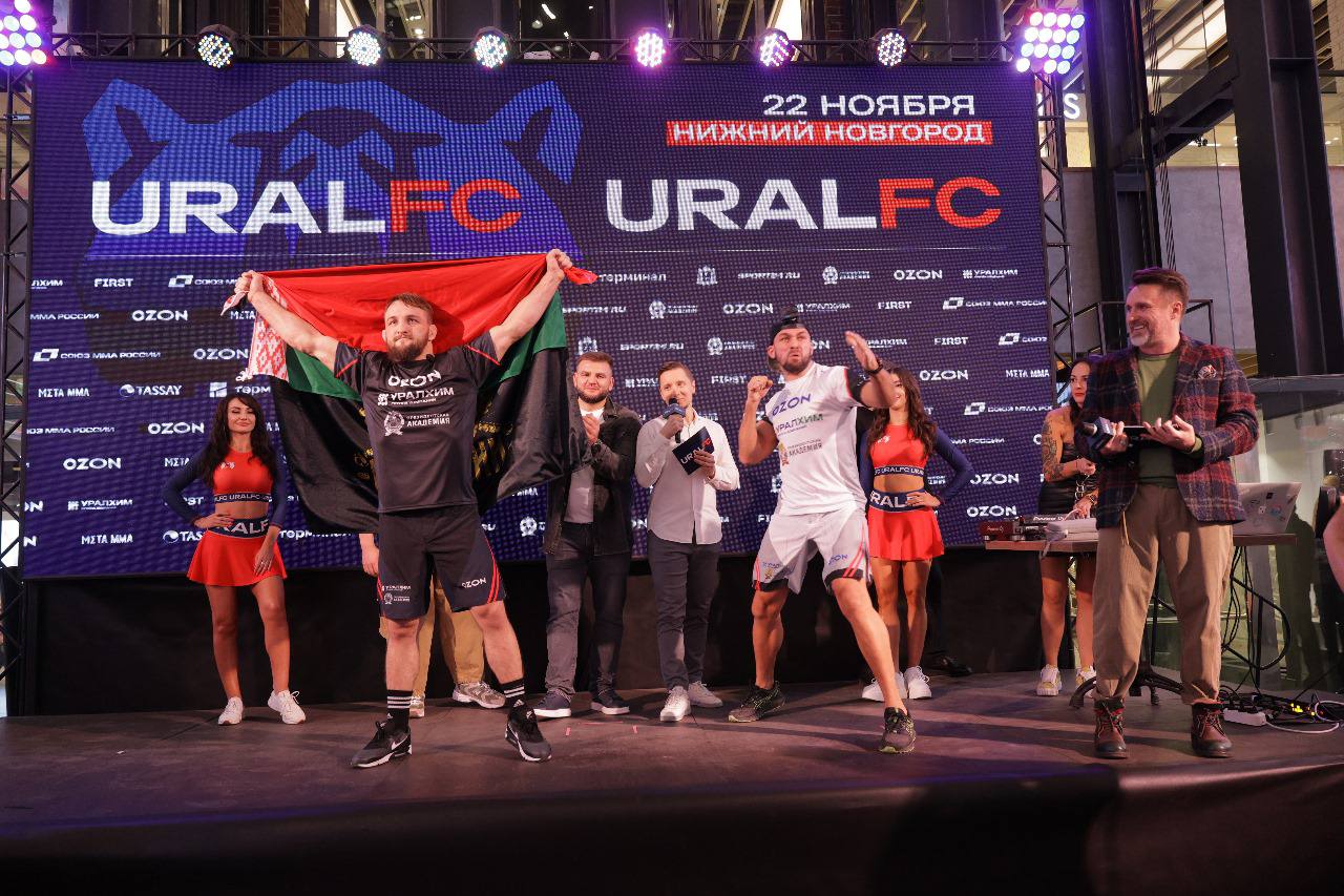 Валерий Мясников и Владислав «Белаз» Ковалев прошли взвешивание